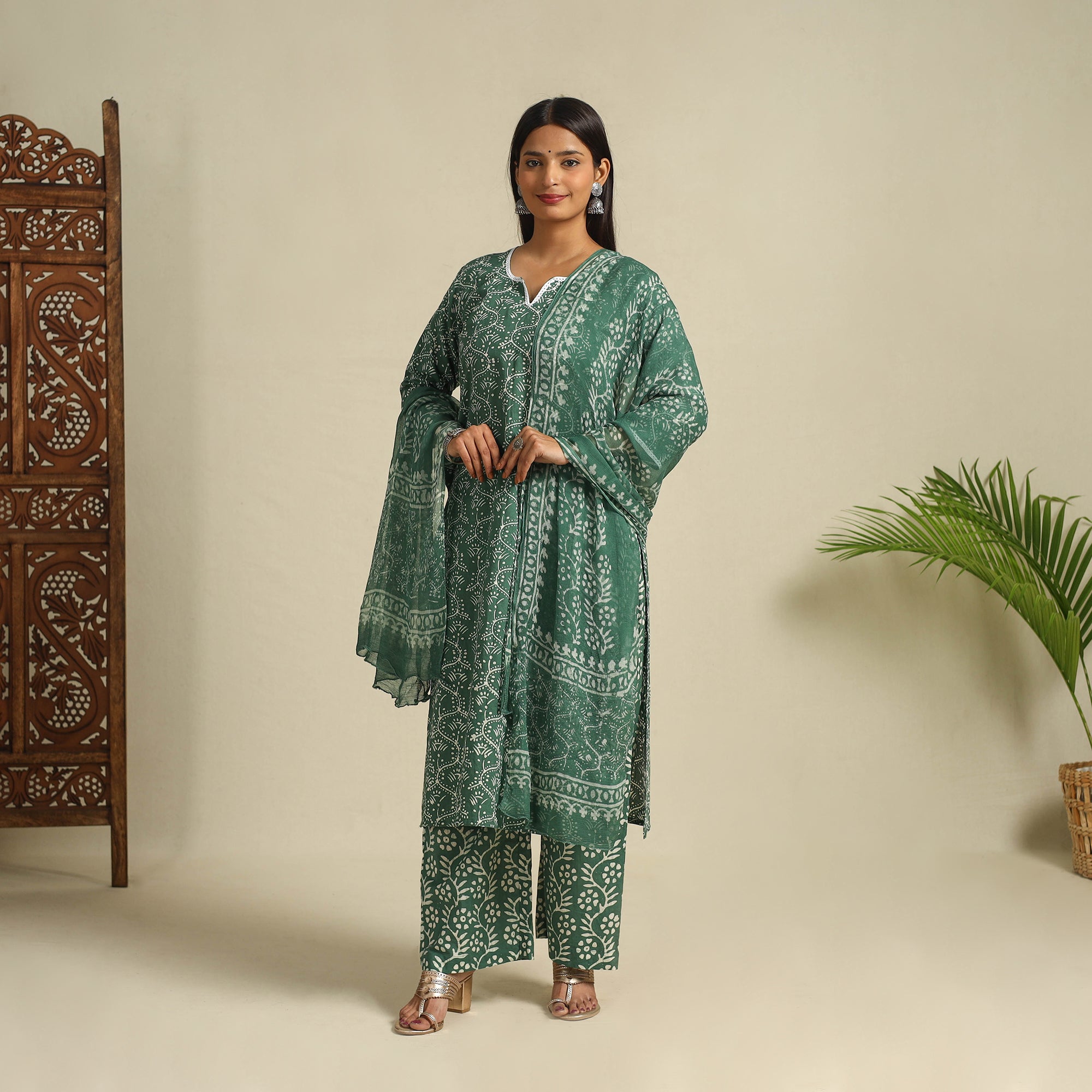 Green Cotton Hand Batik Print Suit Set – iTokri आई.टोकरी