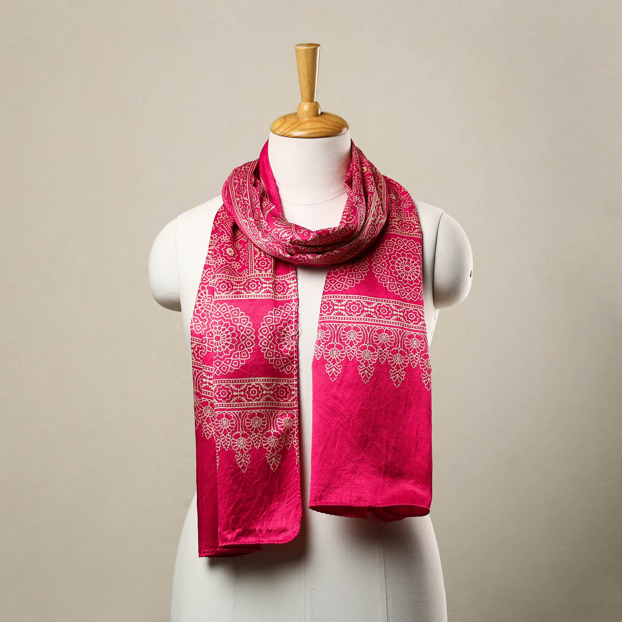 Buy Pink Mashru Silk Printed Ajrakh Stole Online – iTokri आई.टोकरी