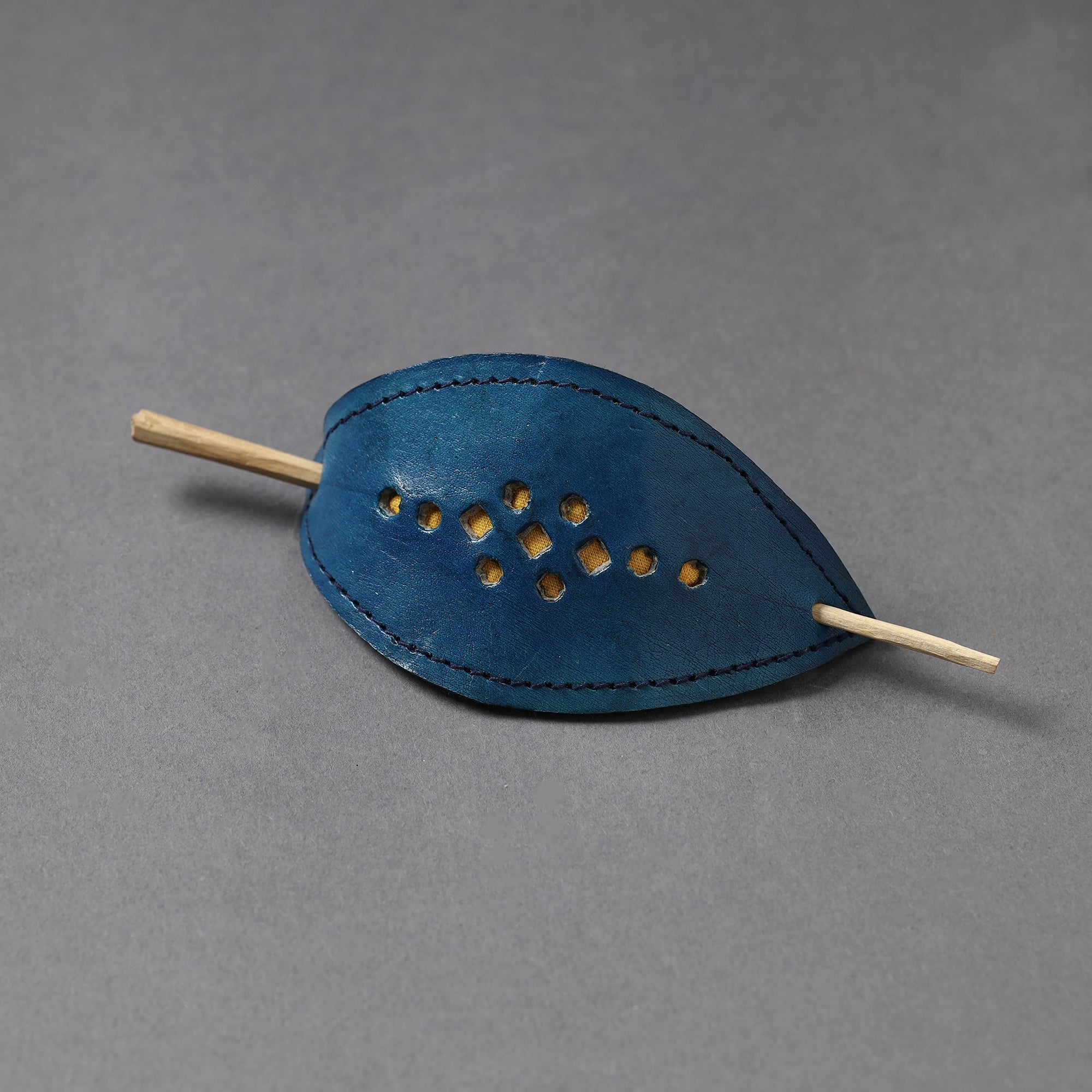 Handcrafted Kutch Leather Hair Pin – iTokri आई.टोकरी