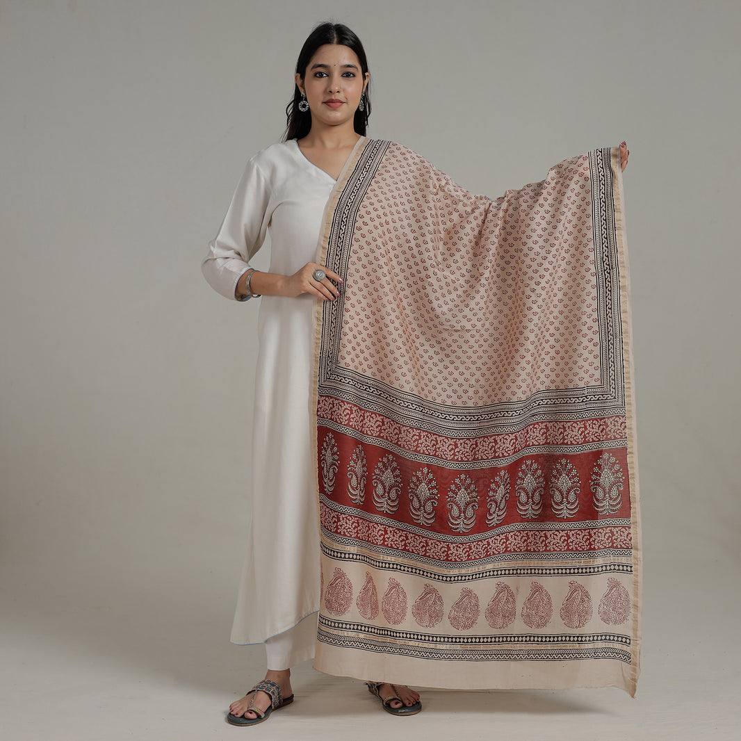Bagh Prints Dupattas - Buy Bagh Print Dupatta Online – iTokri आई.टोकरी