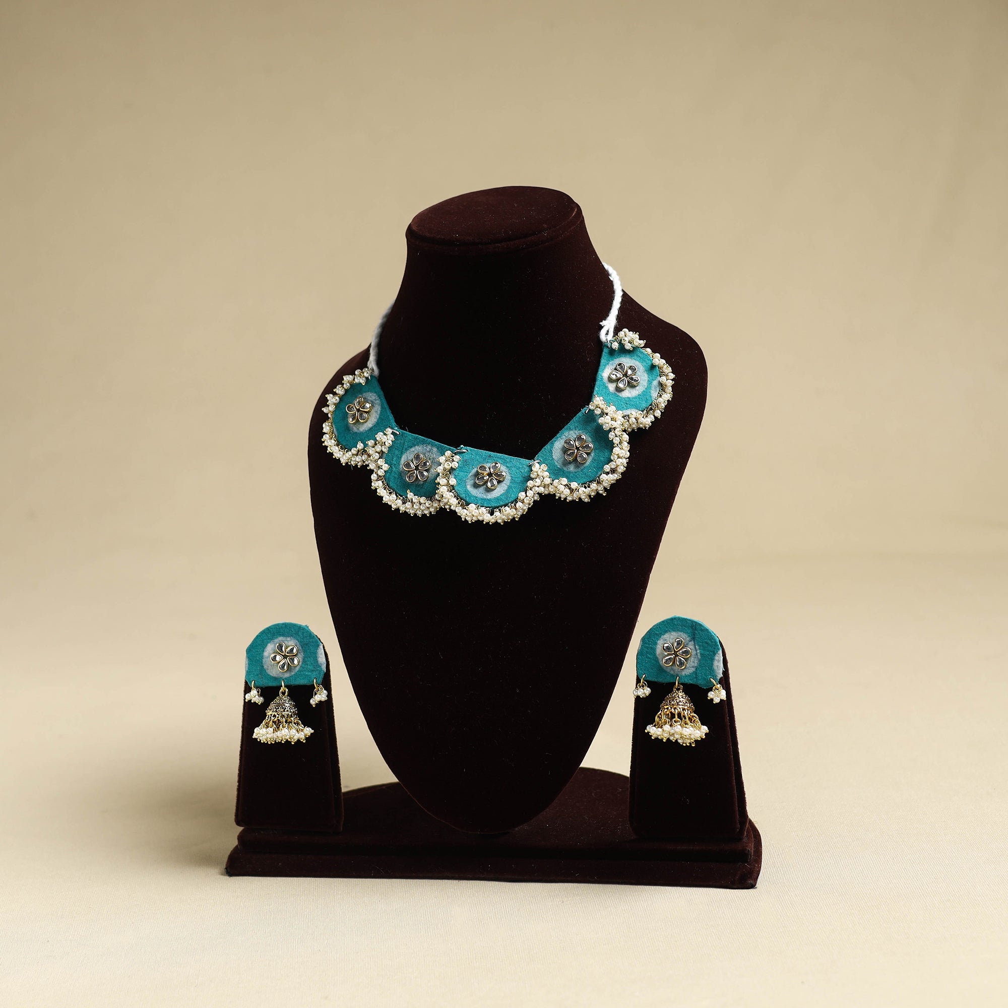Green Fabart Pearl & Stone Work Necklace Set