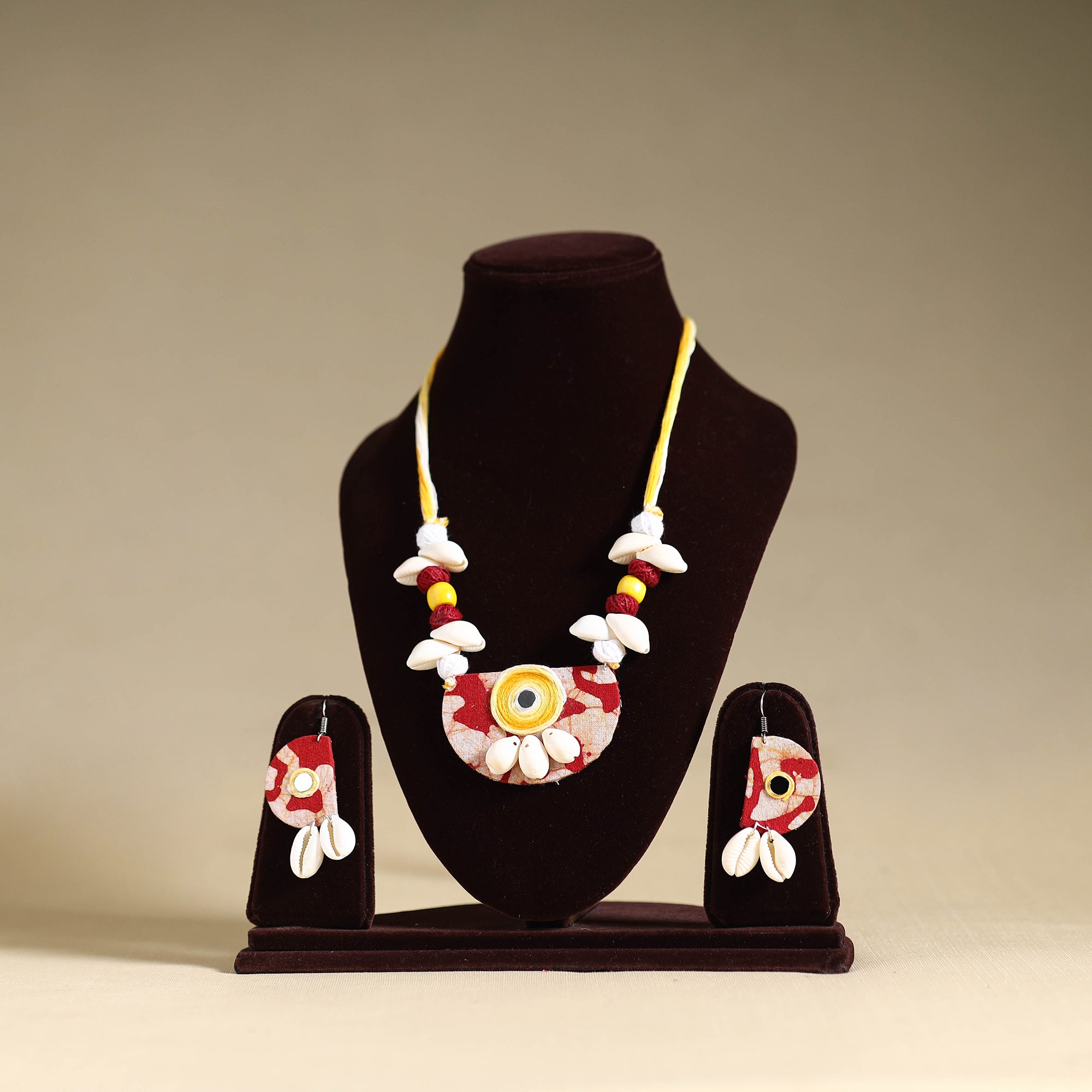 Multicolor Handmade Shell Work Fabart Necklace Set