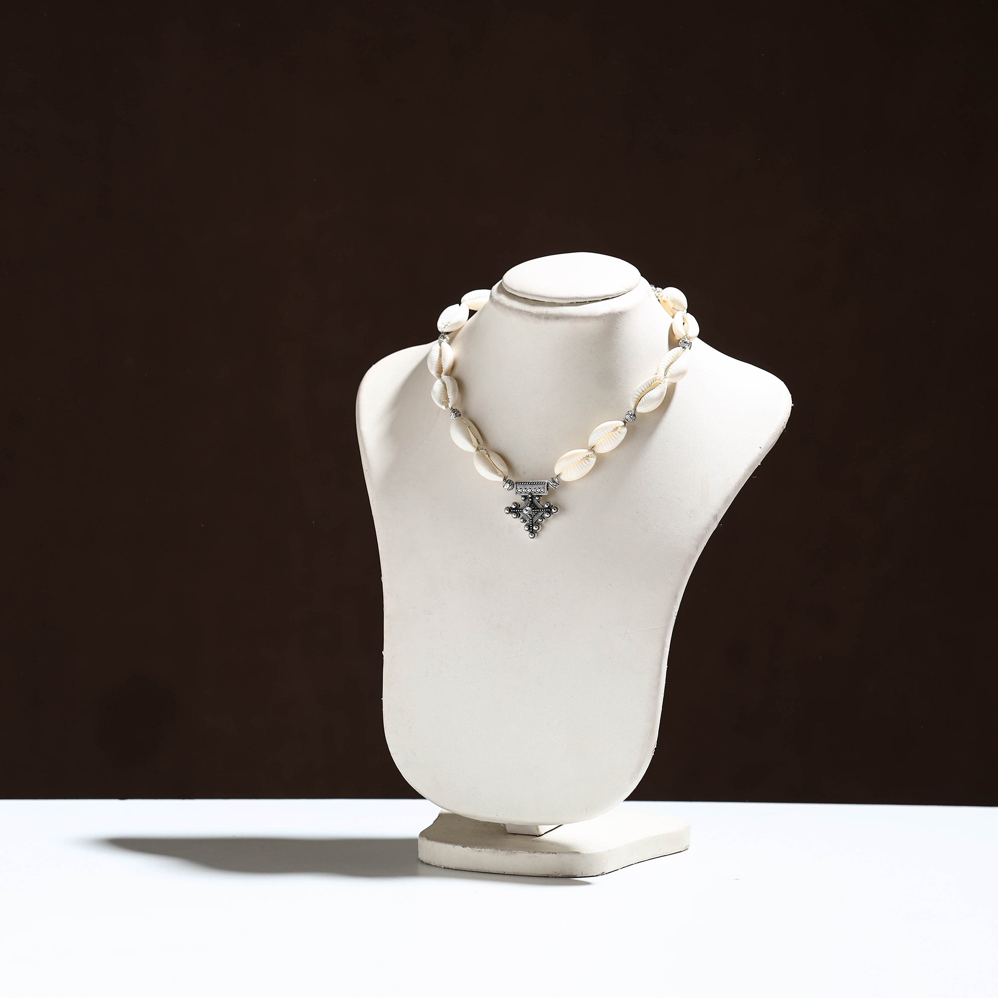 White Handcrafted Shell Work GS Necklace