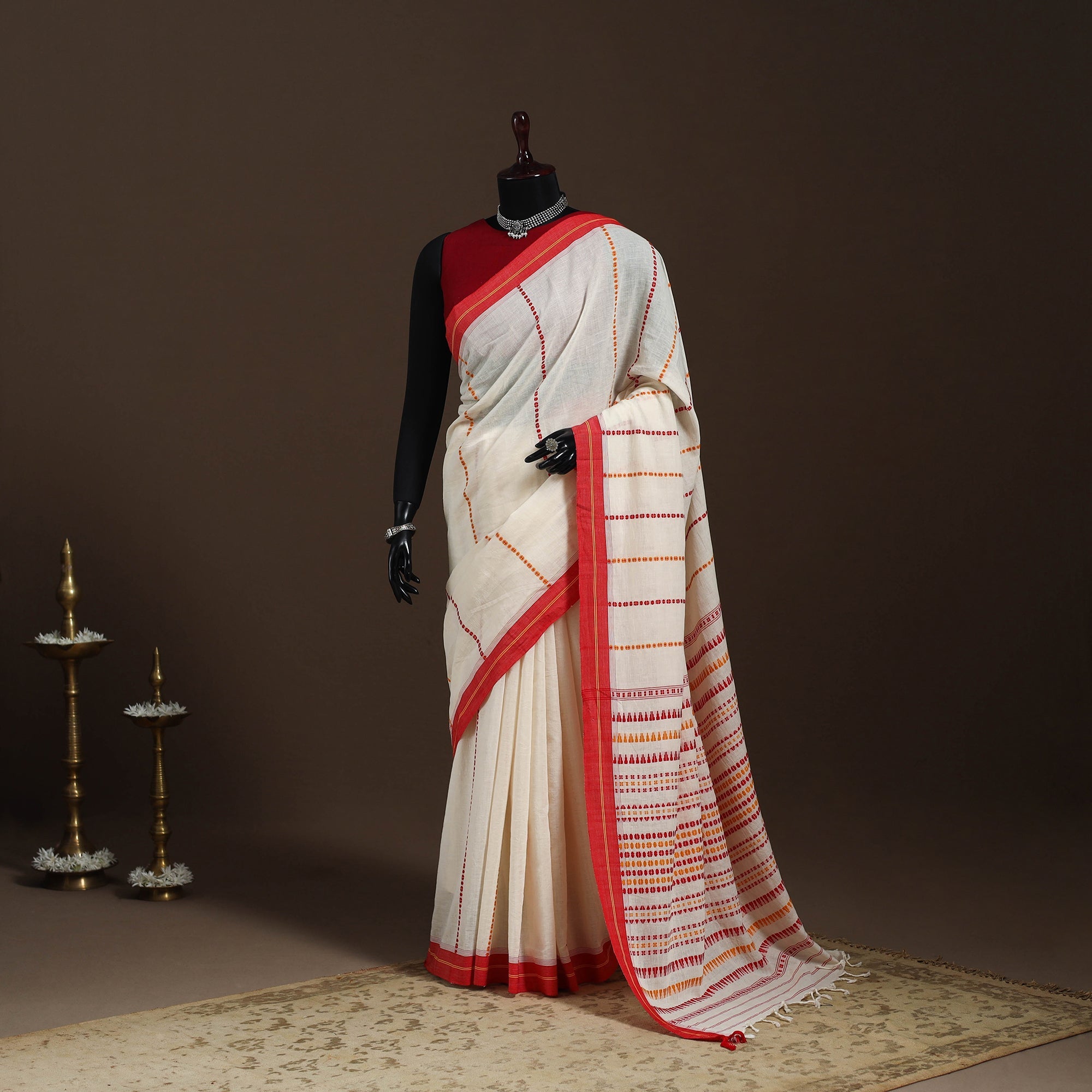 White Handloom Cotton Phulia Jamdani Saree